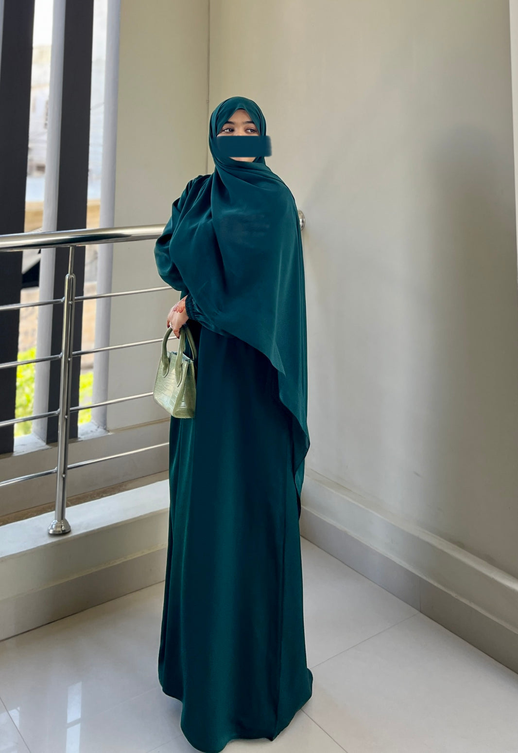 Basic Everyday Wear Abayas – HappyHijabis.co